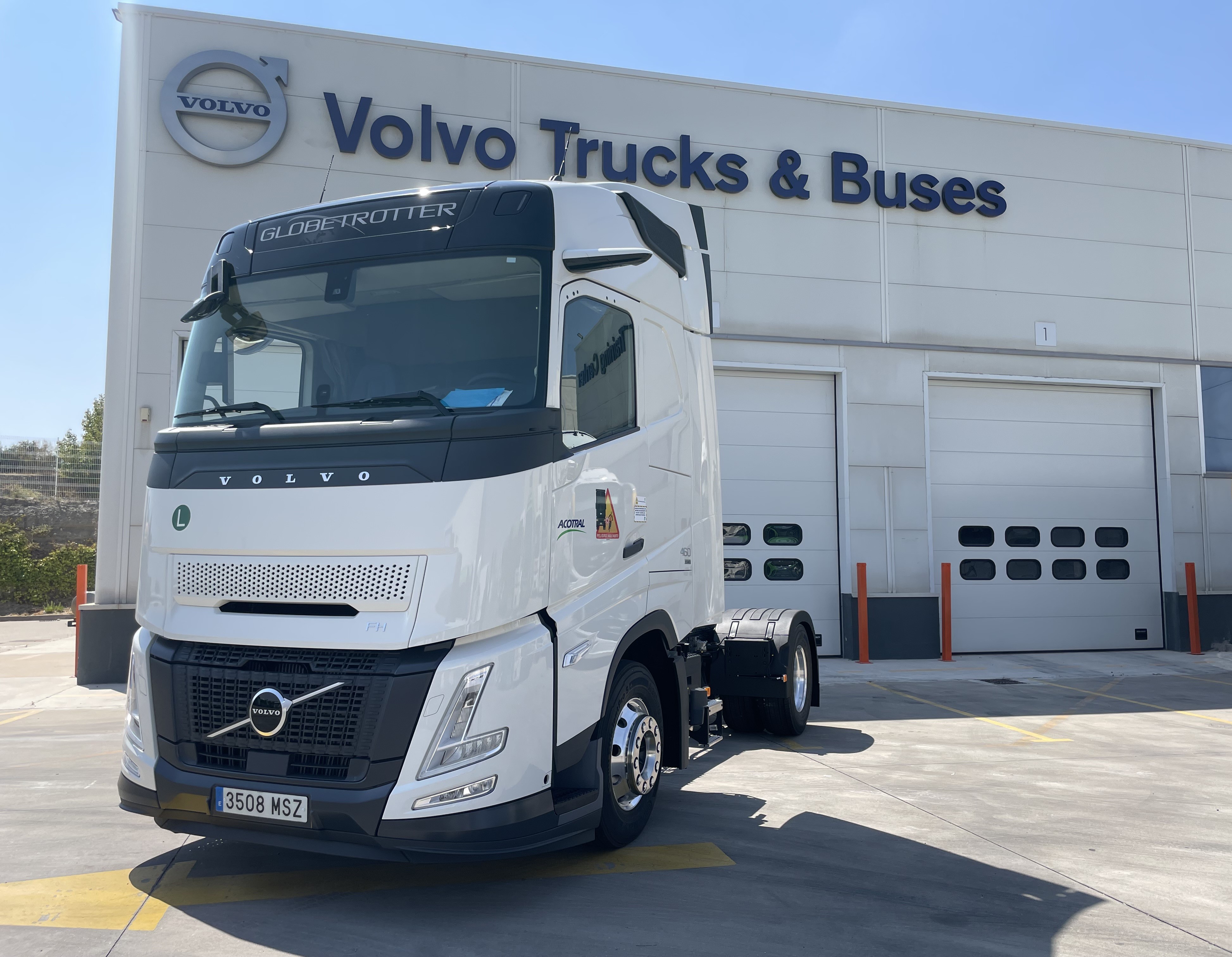 On Rent incorpora 5 Nuevos Camiones Volvo FH Aero a su Flota